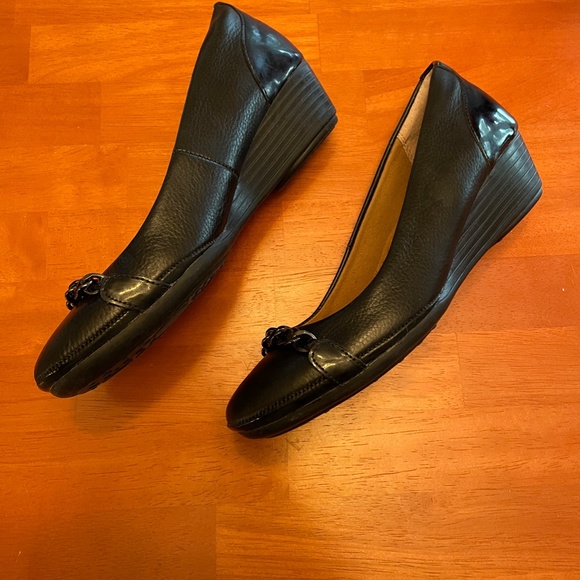 Softspots | Shoes | Softspotscassiablackleather Sizes Us 65 7 75 | Poshmark